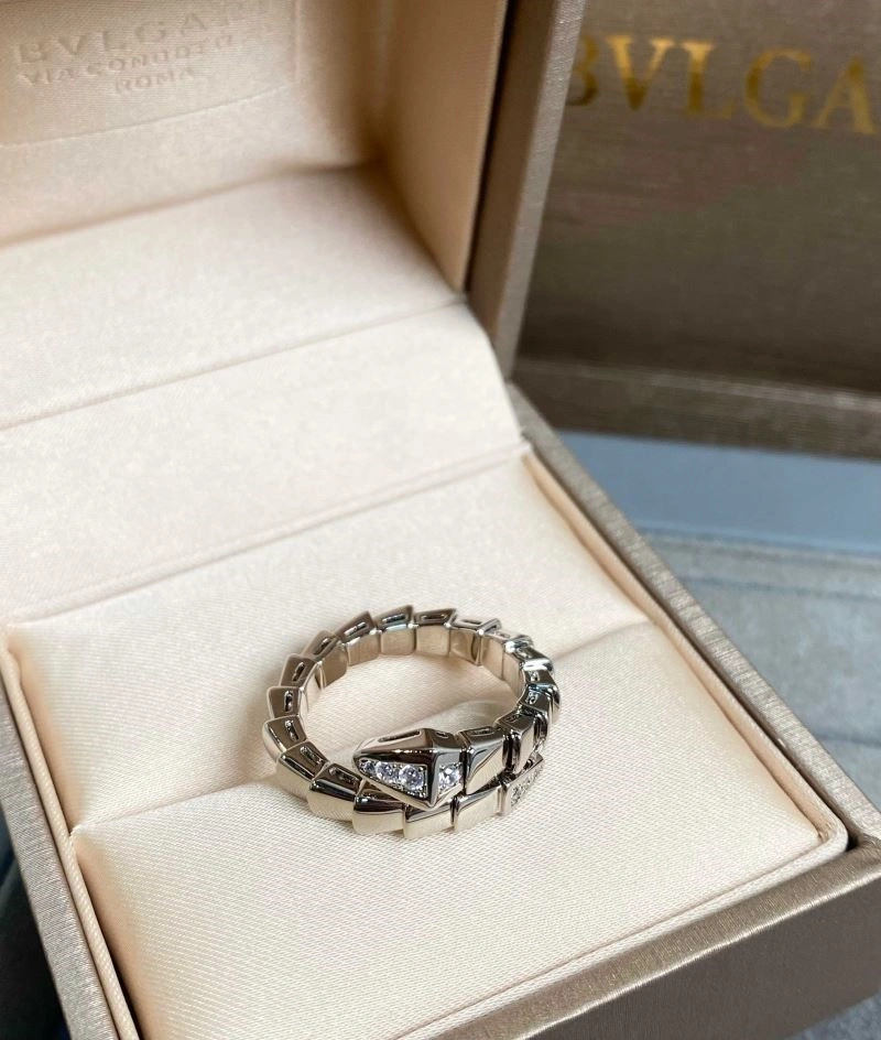 Inexpensive Boucheron Rings