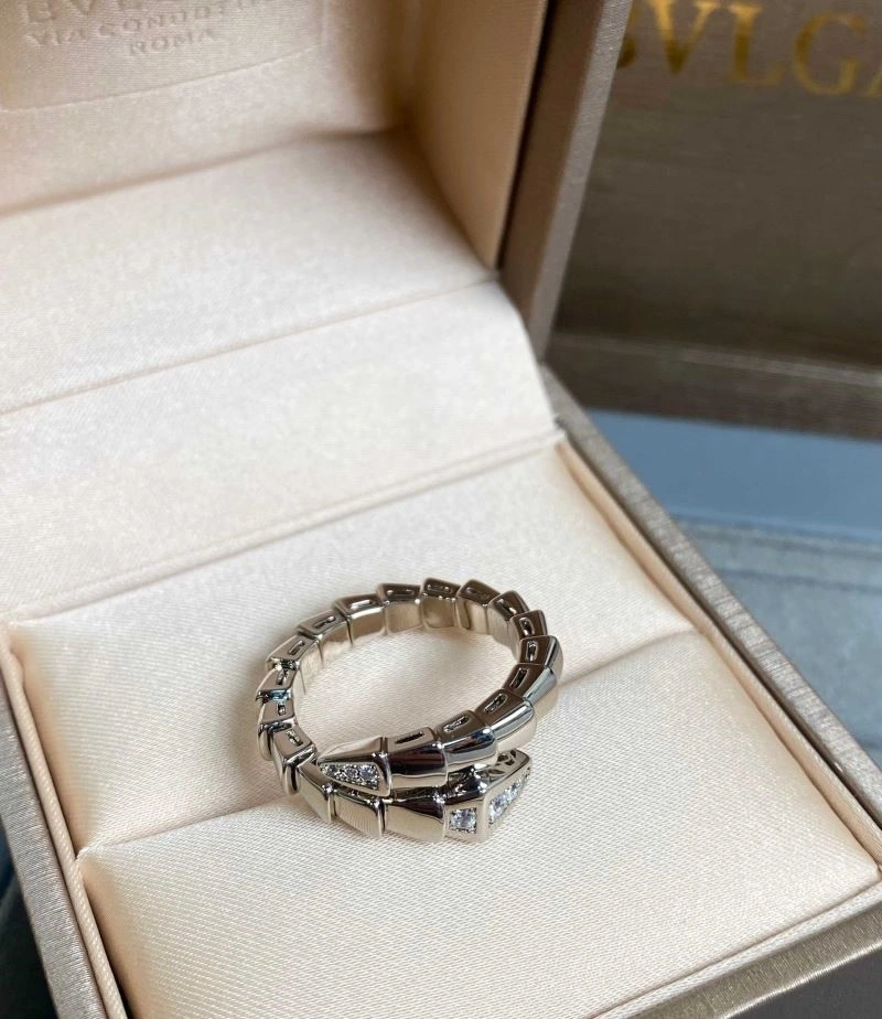Inexpensive Boucheron Rings