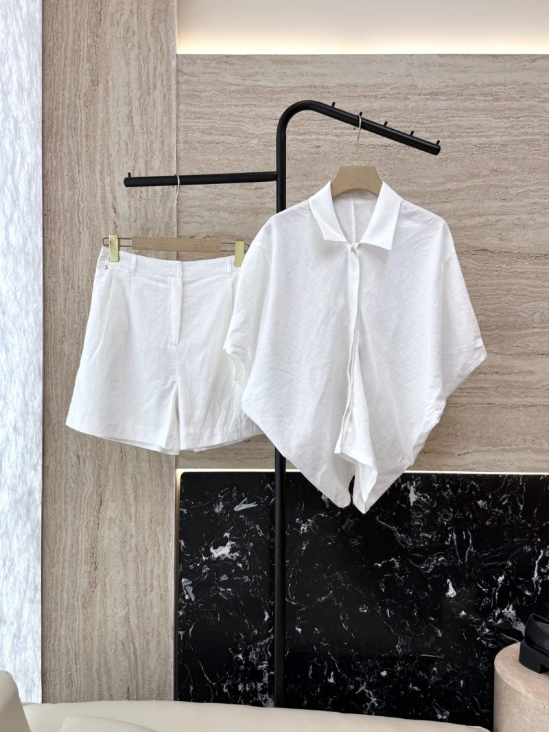 Brunello Cucinelli Short Suits