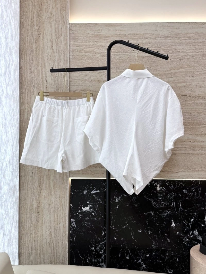 Low-cost Brunello Cucinelli Short Suits