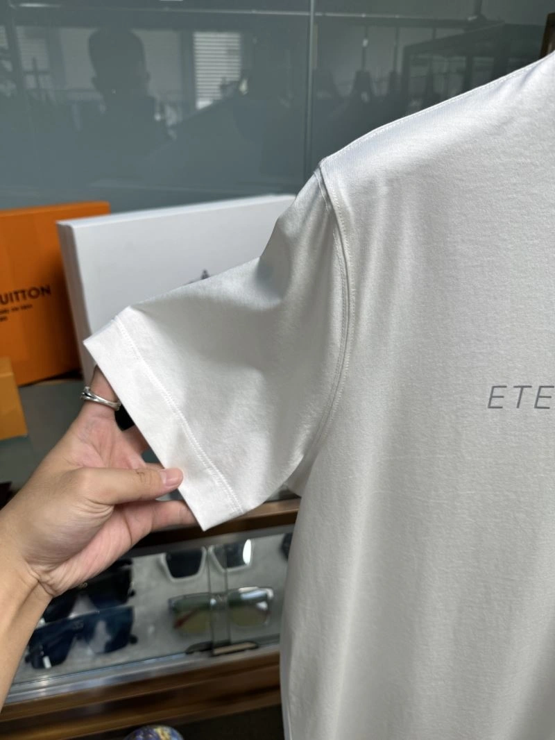 Accurate model Brunello Cucinelli T-Shirts