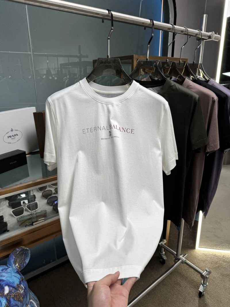Accurate model Brunello Cucinelli T-Shirts