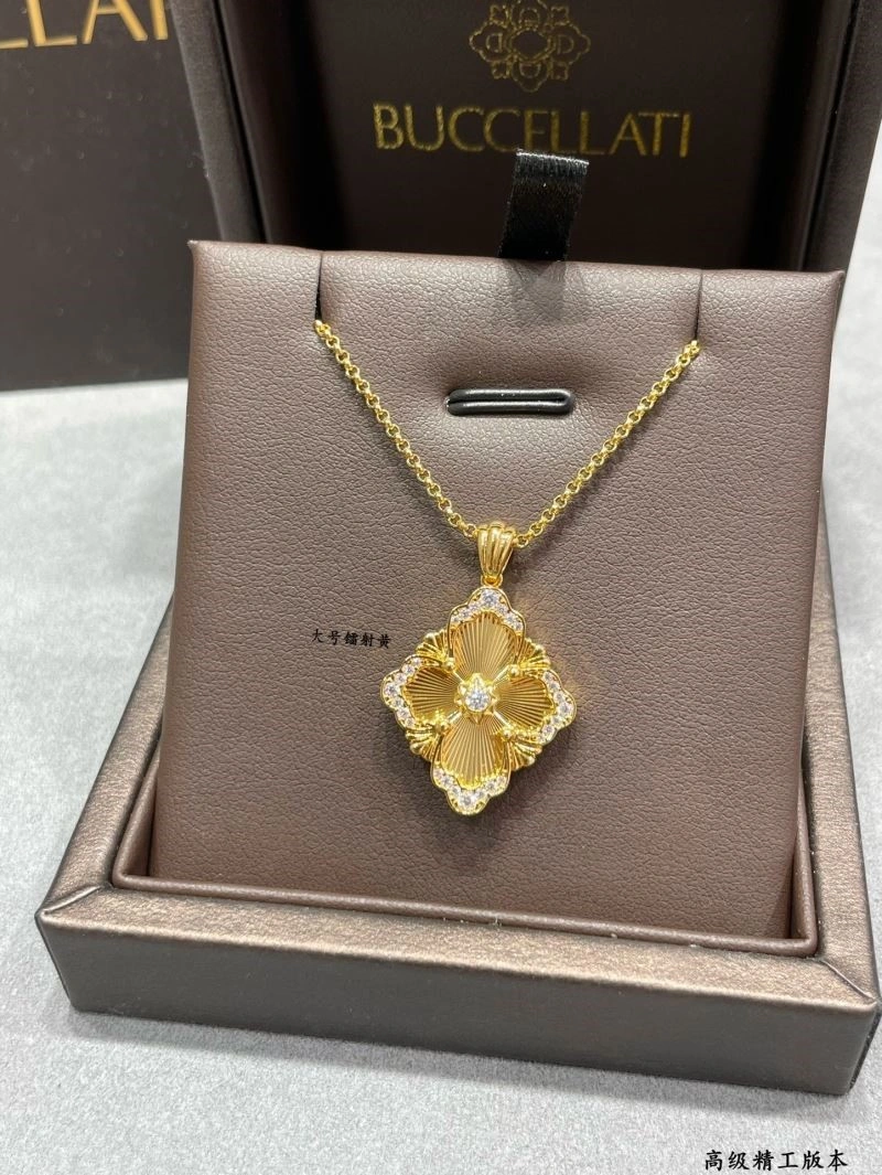 Top match Buccellati Necklaces