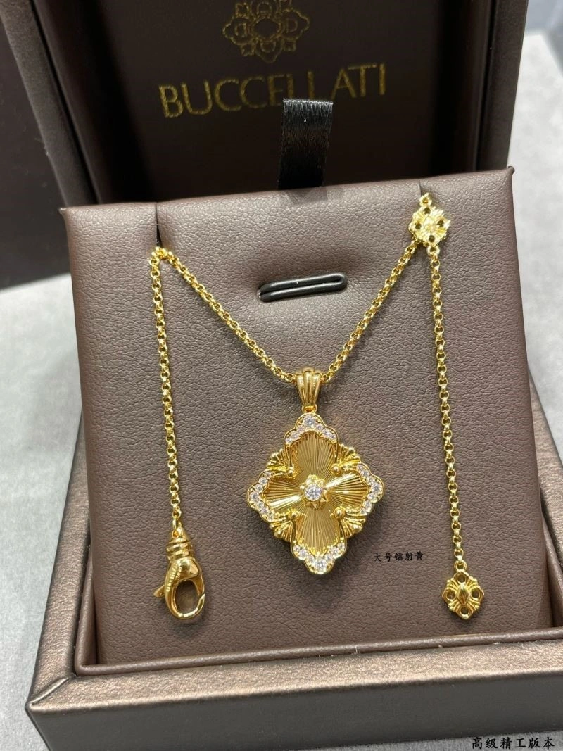 Top match Buccellati Necklaces