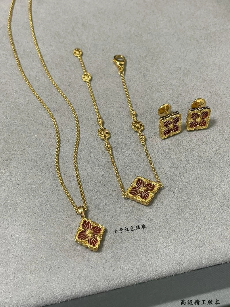Official Buccellati Necklaces