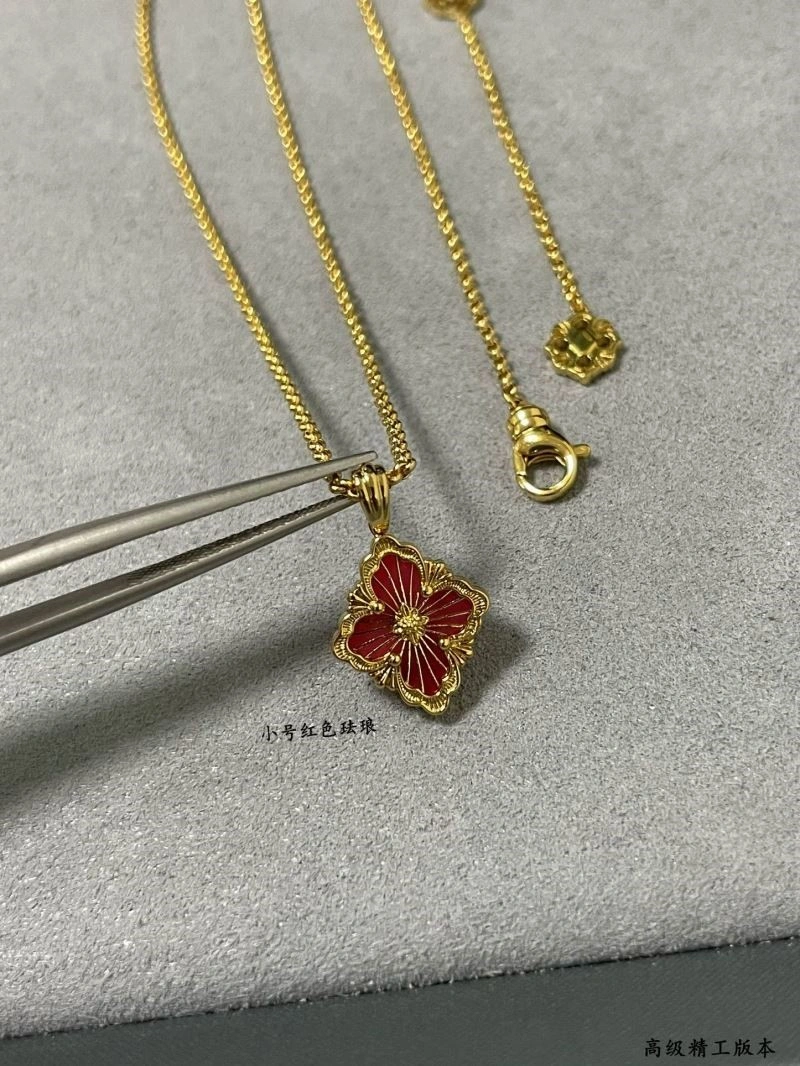 Official Buccellati Necklaces