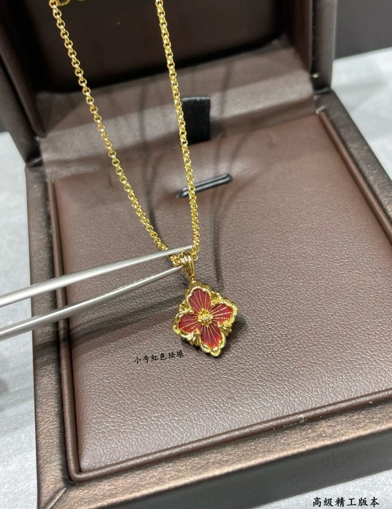 Official Buccellati Necklaces