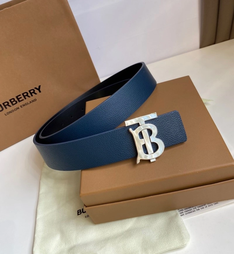 Accurate model Burberry Belts