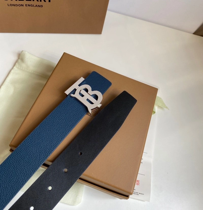 Accurate model Burberry Belts