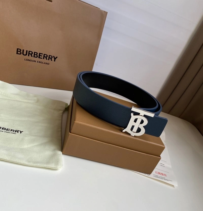 Accurate model Burberry Belts