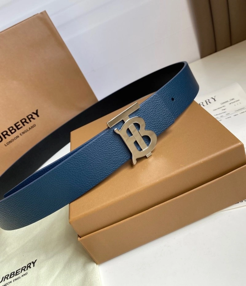 Accurate model Burberry Belts