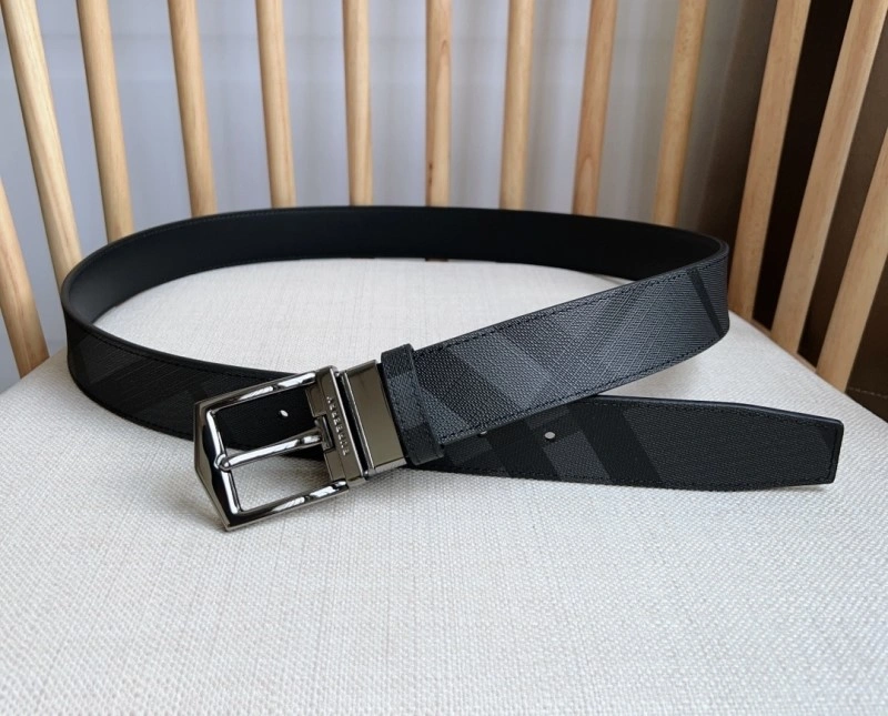 Low-cost Burberry Belts