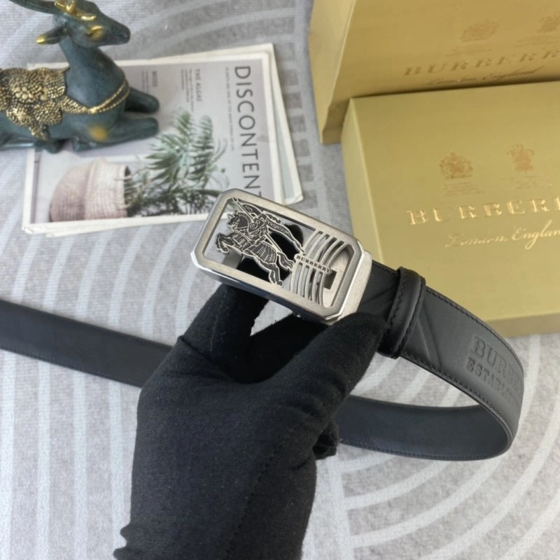 Low-cost Burberry Belts