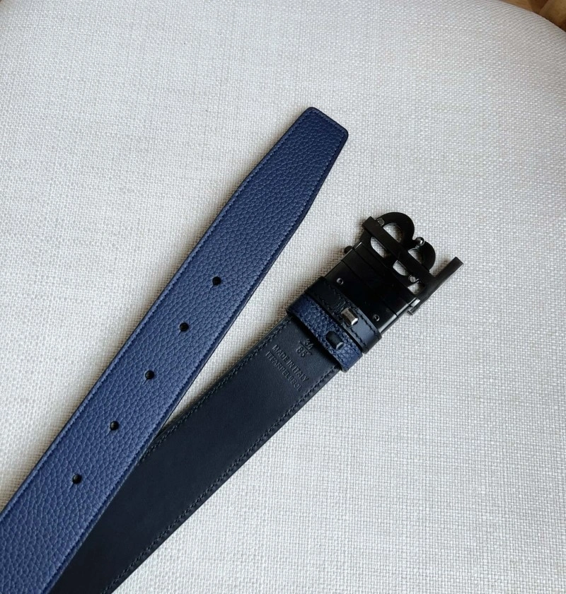 Top mirror Burberry Belts