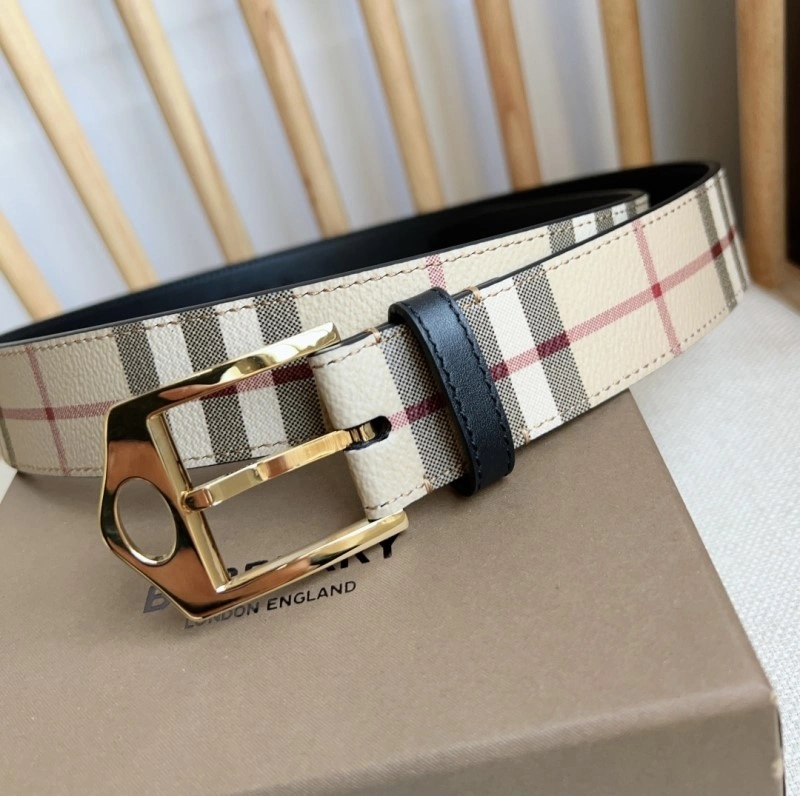 Accurate model Burberry Belts