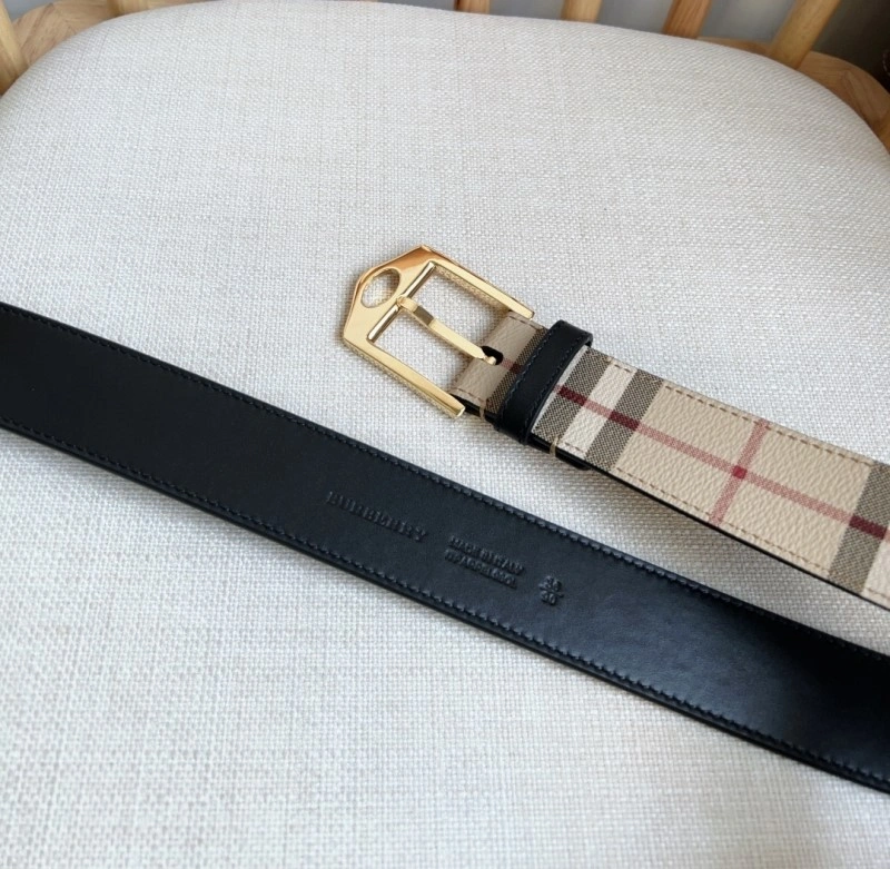 Accurate model Burberry Belts