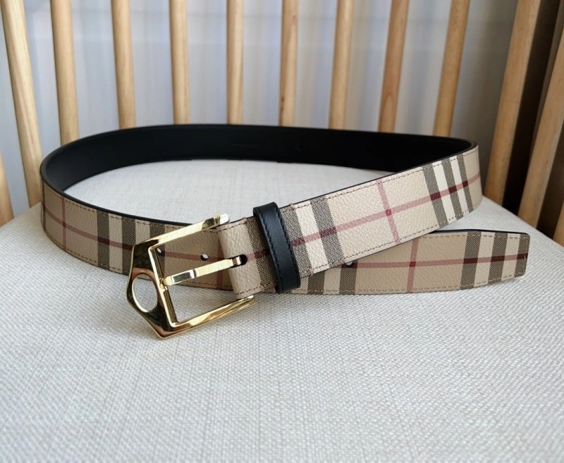 Accurate model Burberry Belts