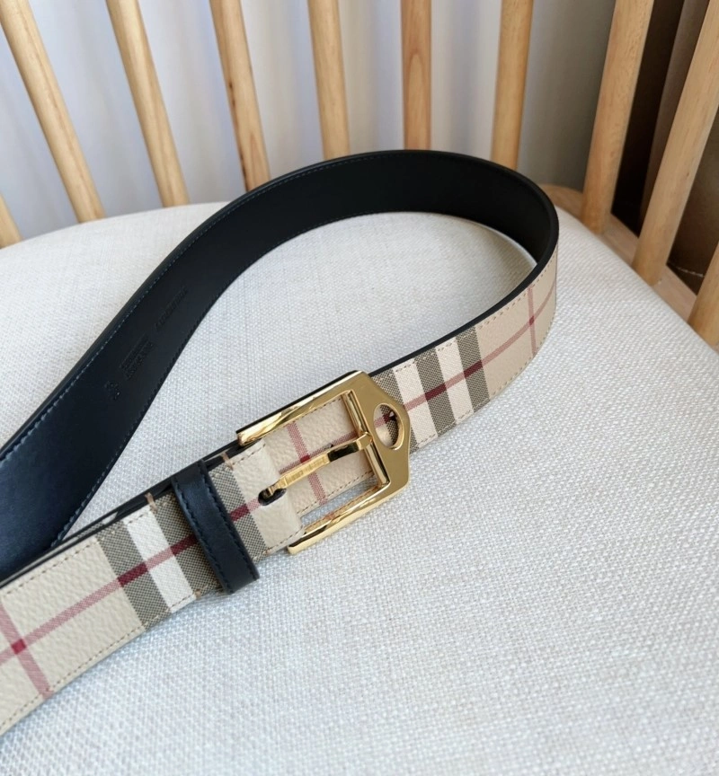 Accurate model Burberry Belts