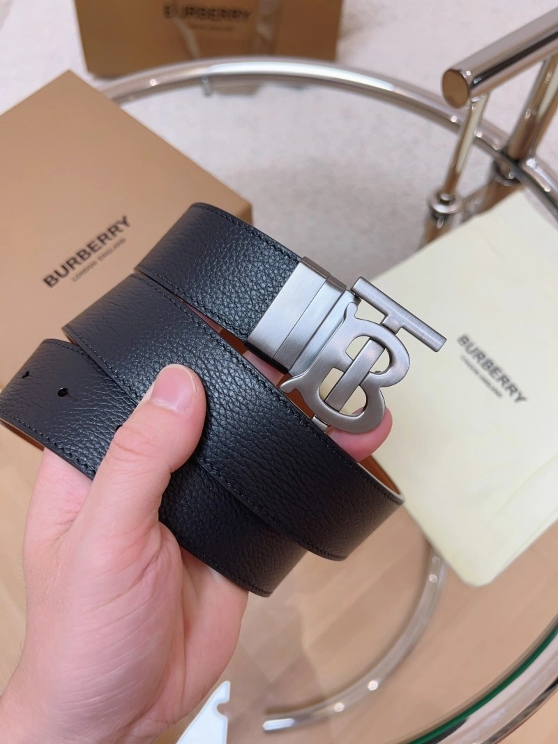 Low-cost Burberry Belts