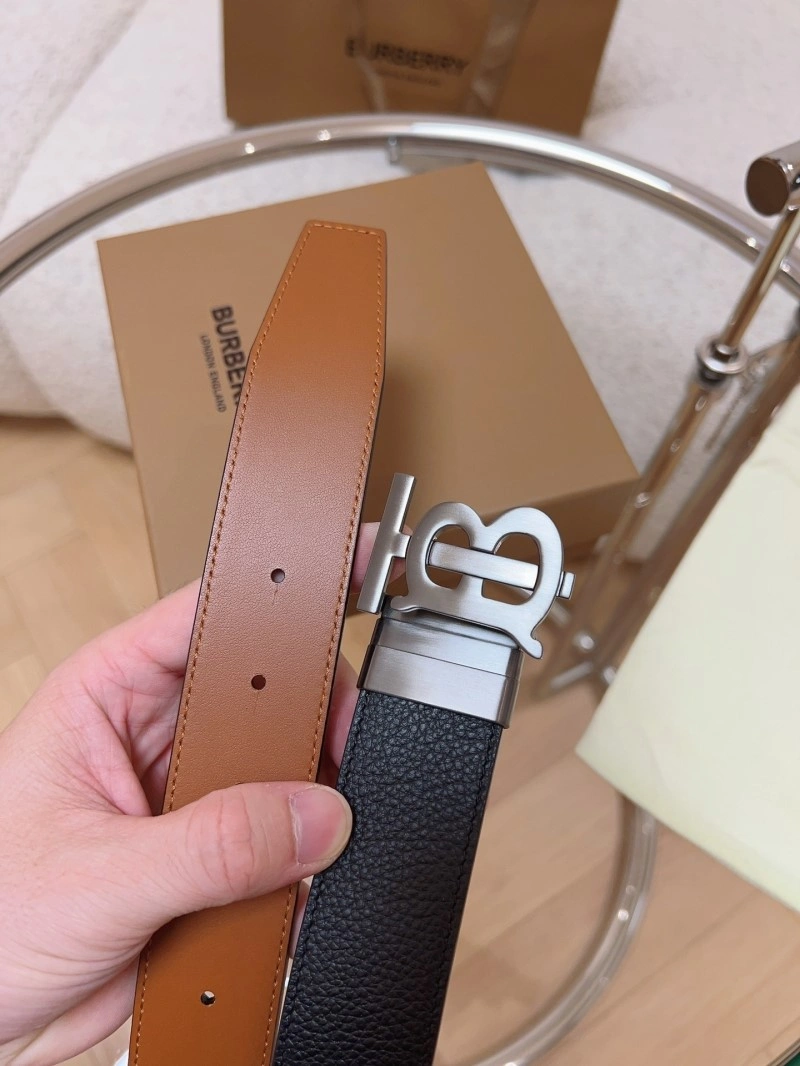 Low-cost Burberry Belts