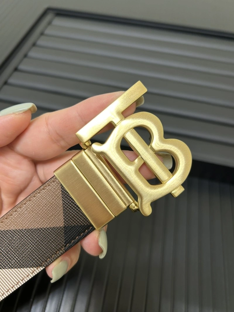 Accurate model Burberry Belts