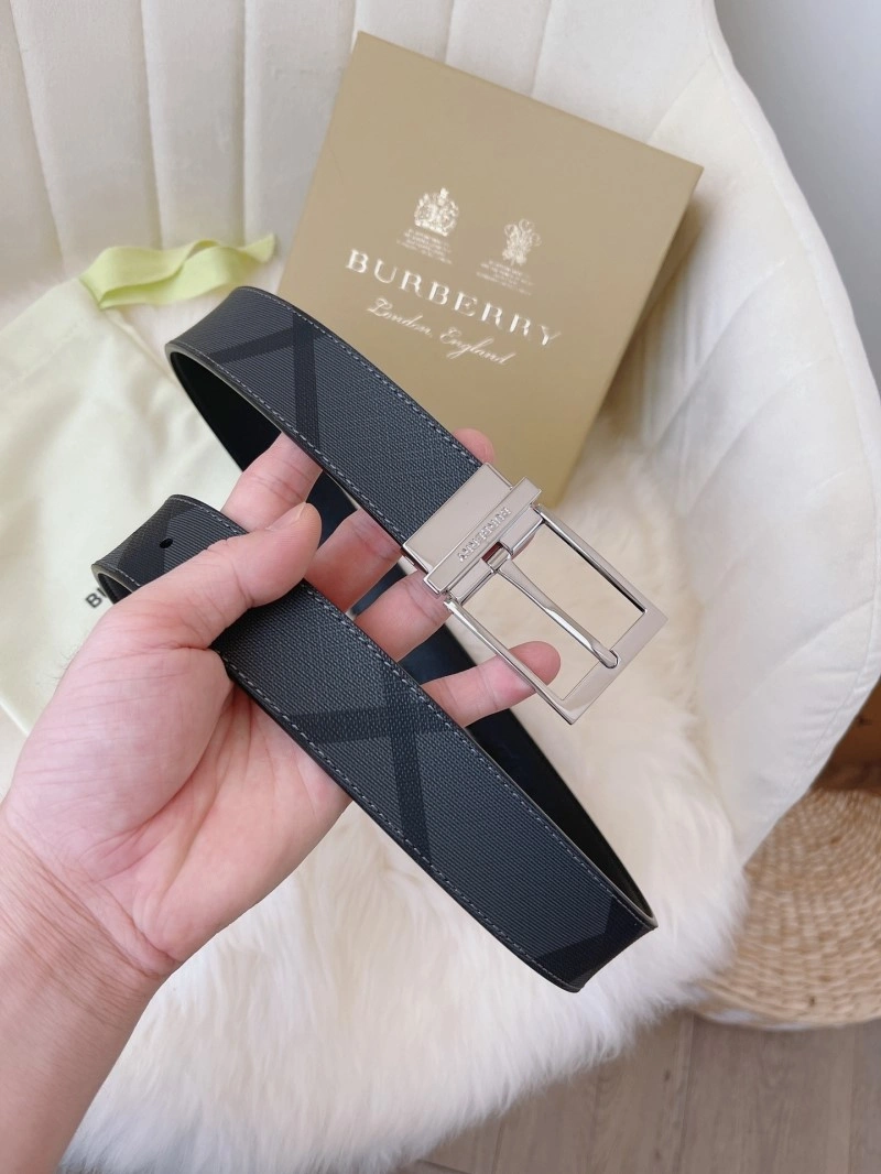 Accurate model Burberry Belts