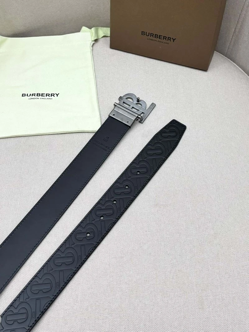 Accurate model Burberry Belts