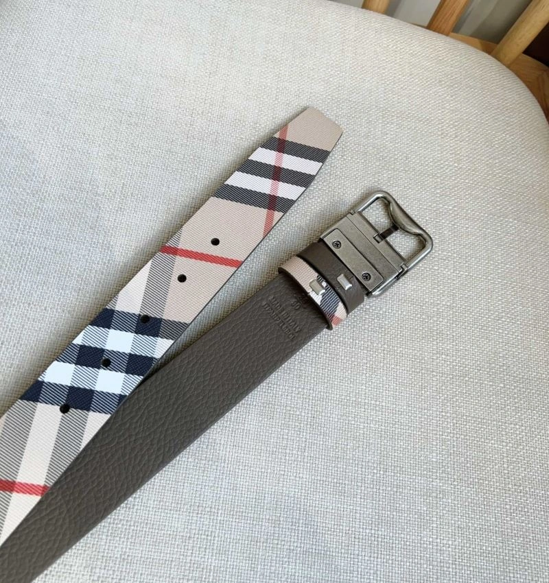 Accurate model Burberry Belts