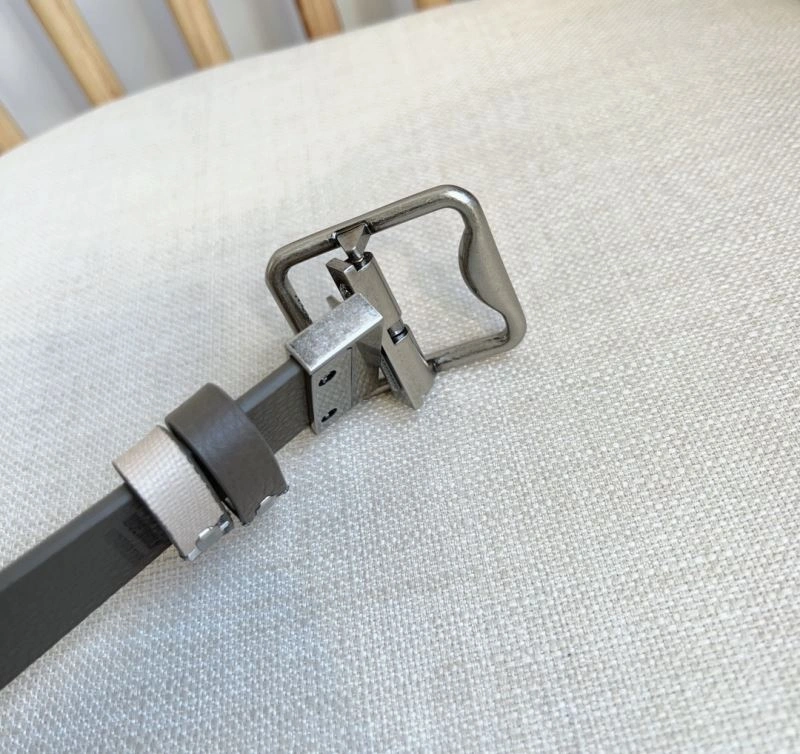 Accurate model Burberry Belts