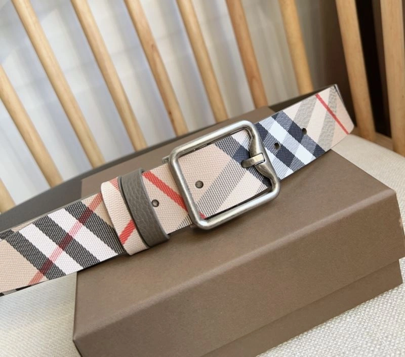 Accurate model Burberry Belts