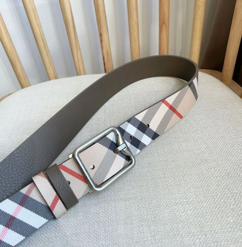 Accurate model Burberry Belts