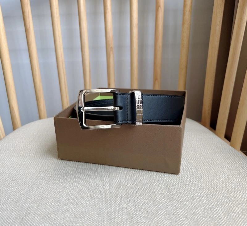 Accurate model Burberry Belts