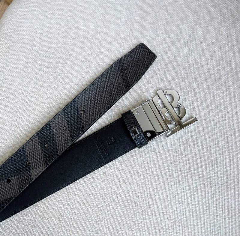 Top mirror Burberry Belts