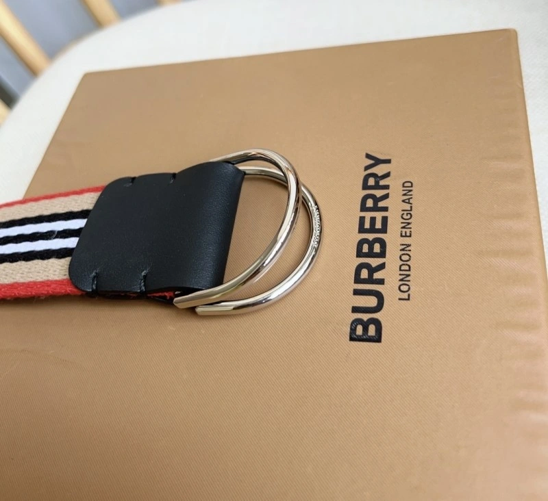 Low-cost Burberry Belts