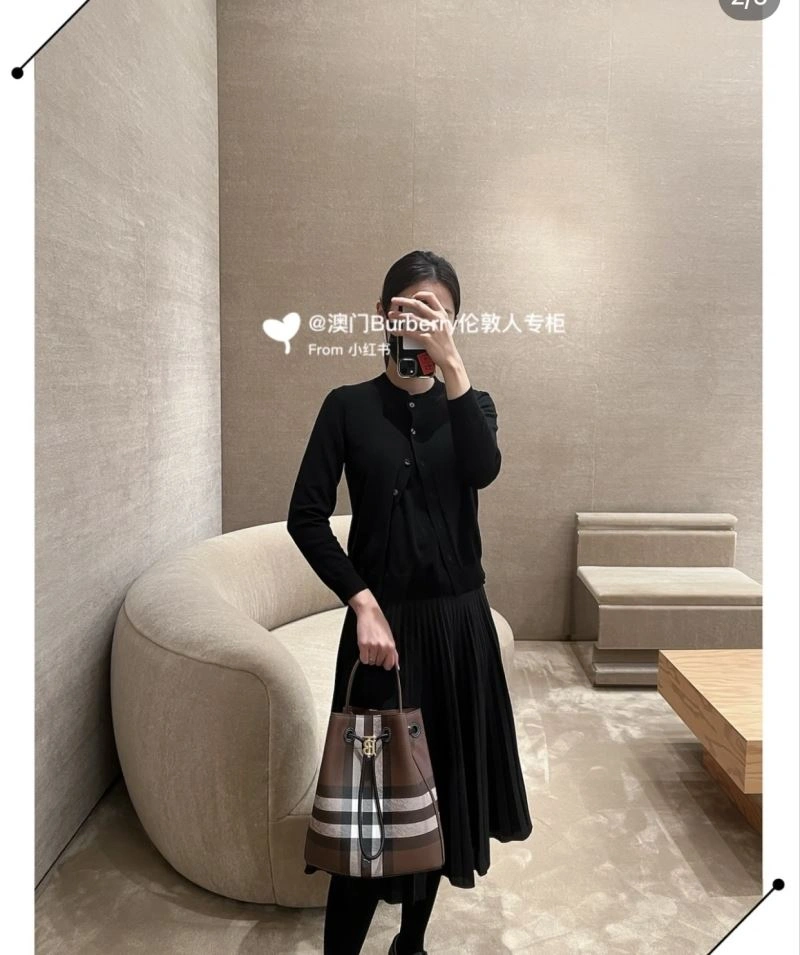 High accuracy Burberry Bucket Bags