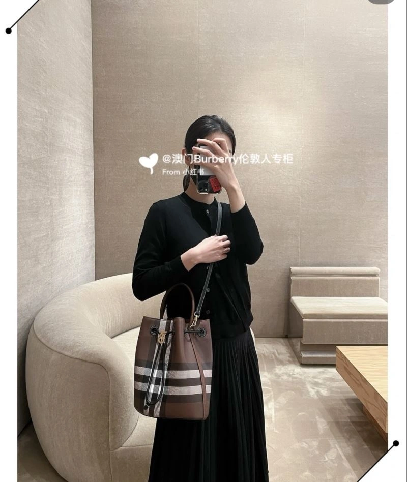 High accuracy Burberry Bucket Bags