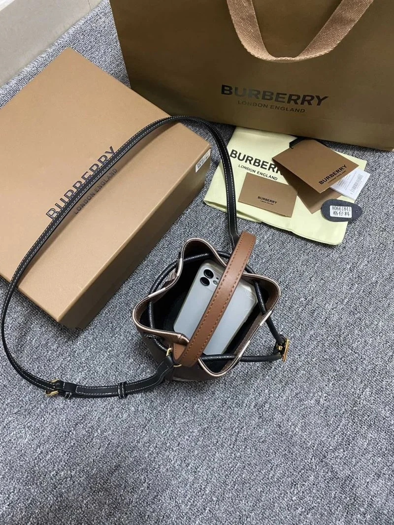 High accuracy Burberry Bucket Bags
