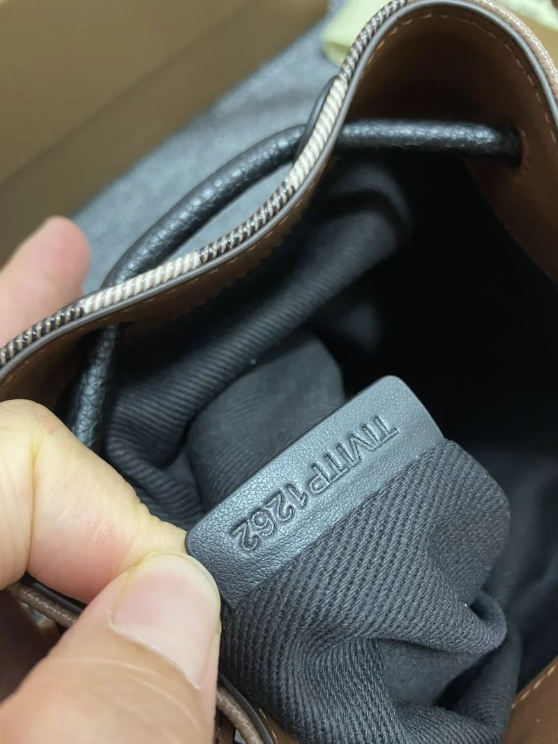 High accuracy Burberry Bucket Bags