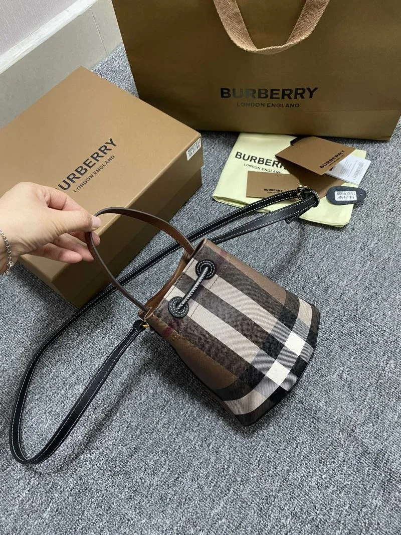 High accuracy Burberry Bucket Bags