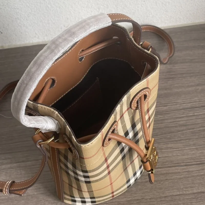 Accurate model Burberry Bucket Bags