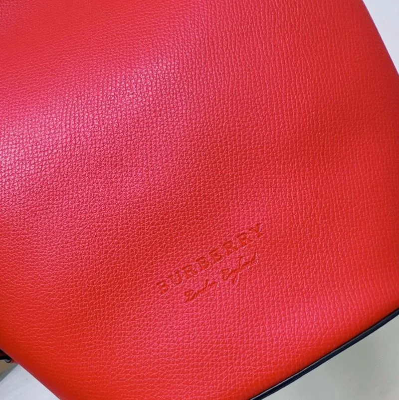 High accuracy Burberry Bucket Bags