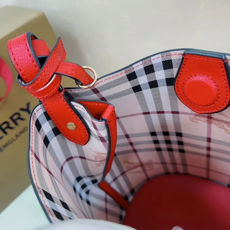 High accuracy Burberry Bucket Bags