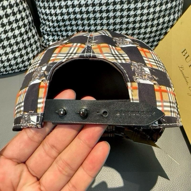 Low-cost Burberry Caps