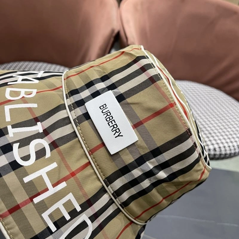 Accurate model Burberry Caps