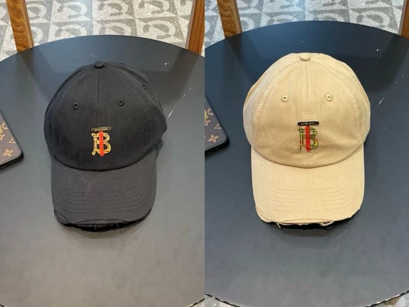 Precise copy Burberry Caps