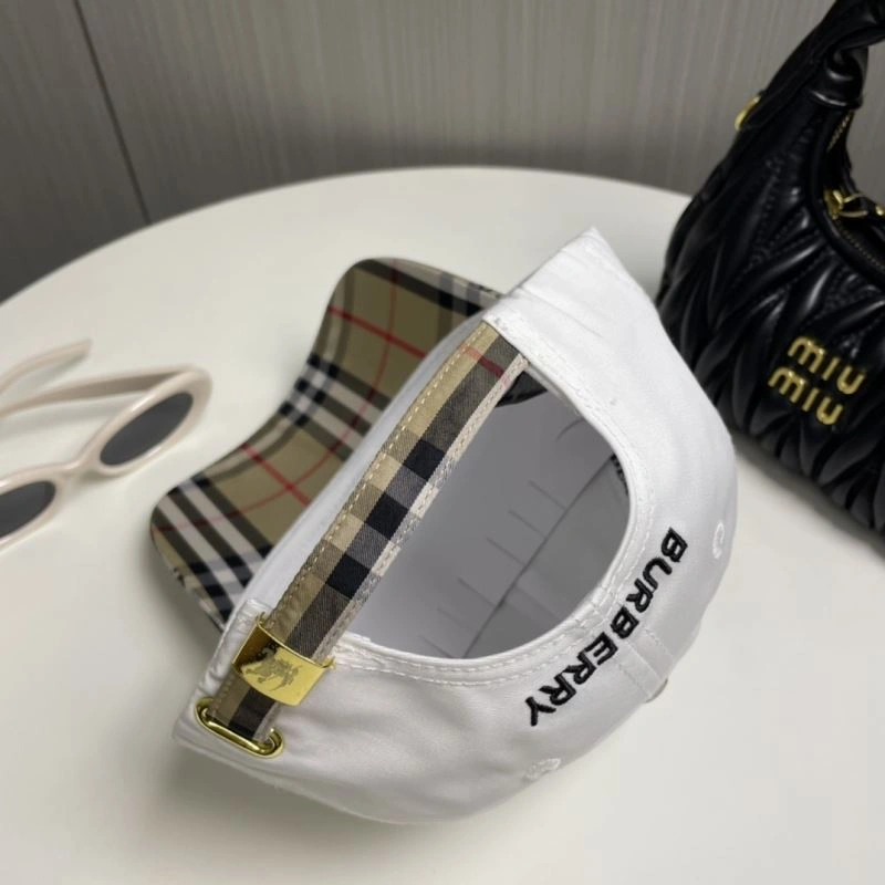 Low-cost Burberry Caps