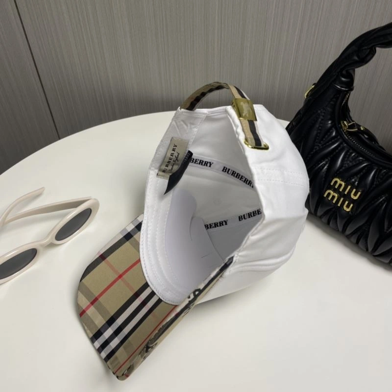 Low-cost Burberry Caps
