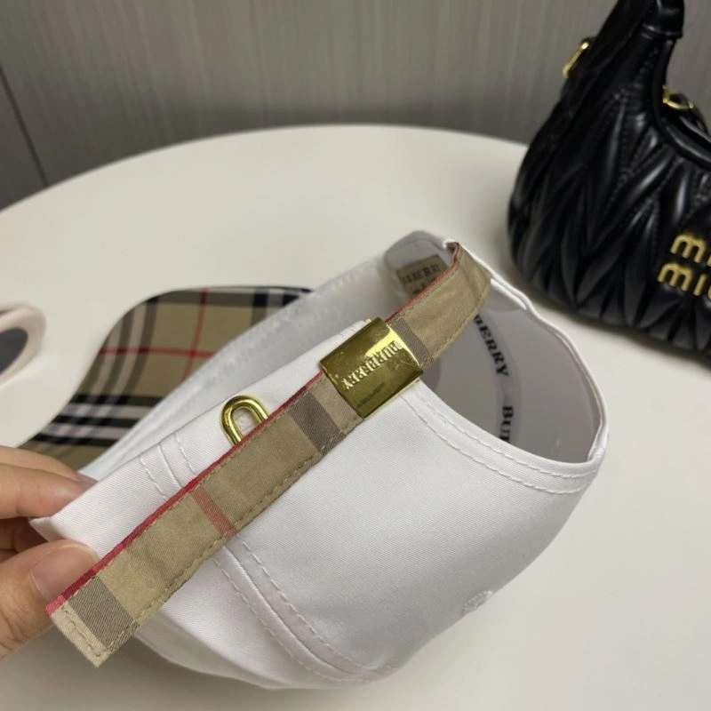 Low-cost Burberry Caps