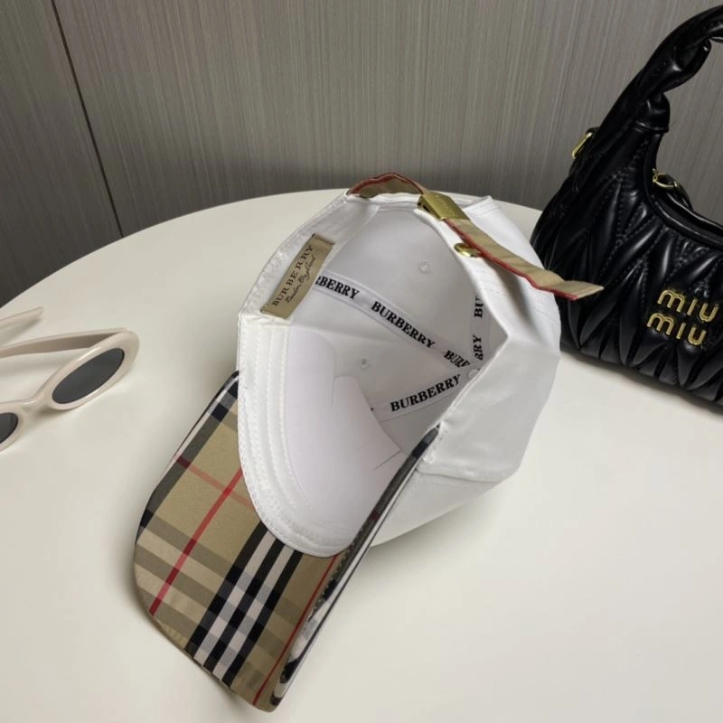 Low-cost Burberry Caps