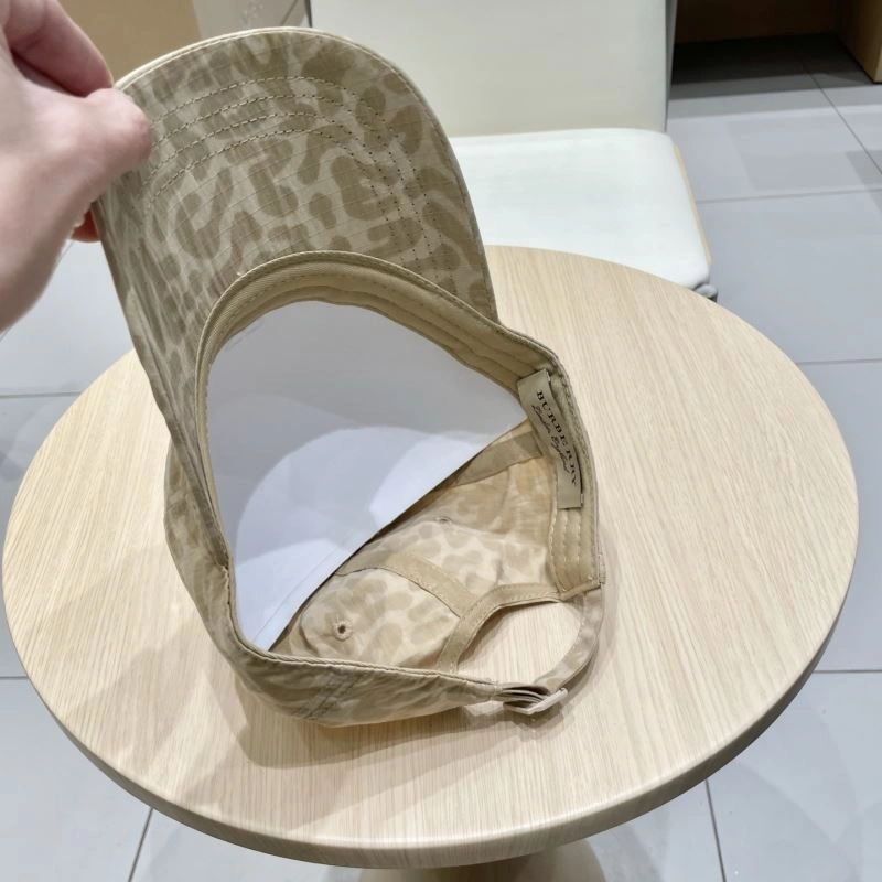 Accurate model Burberry Caps
